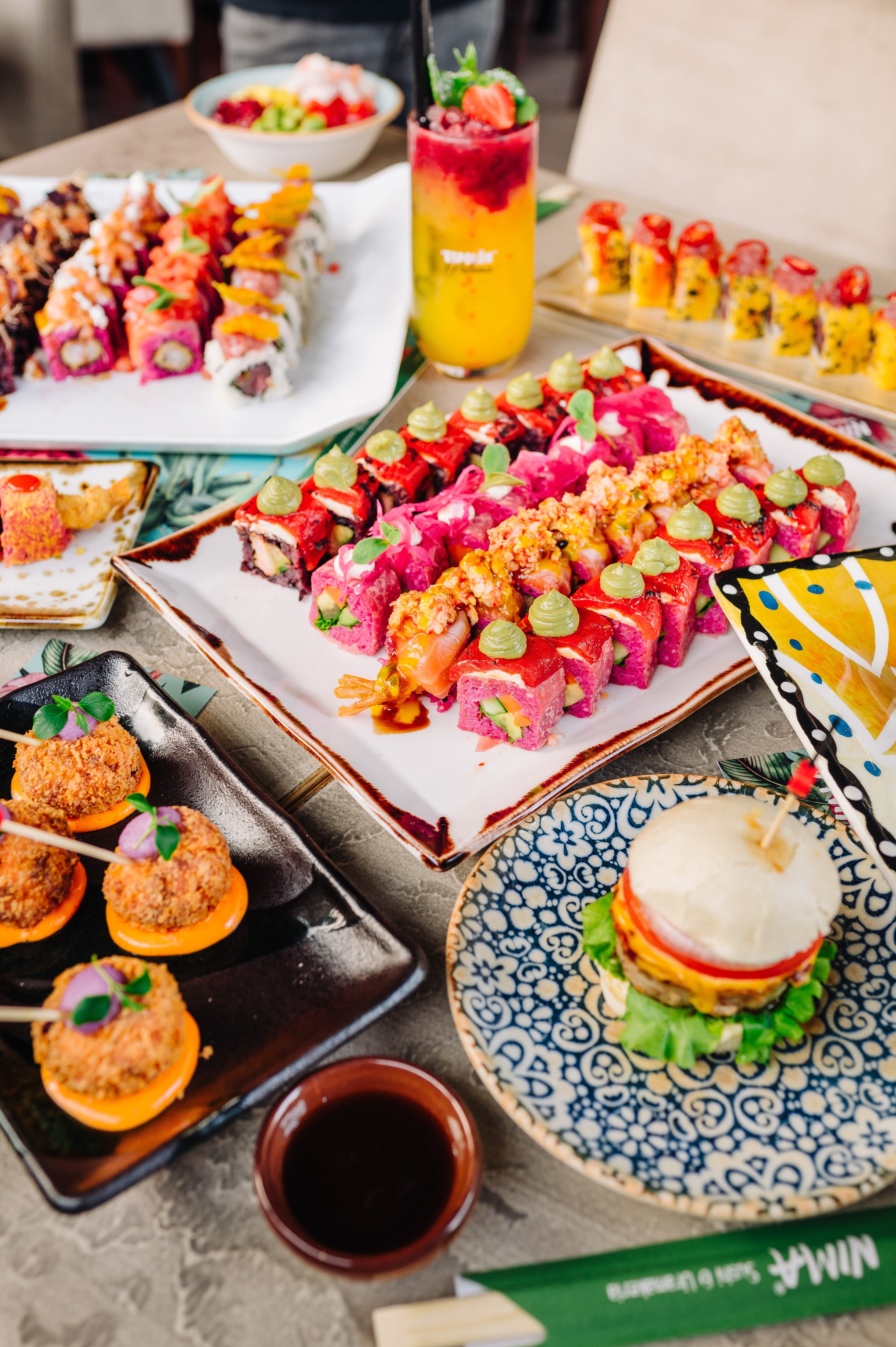 Nima Sushi - Uramakeria delivery from Novoli Rifredi - Order with Deliveroo