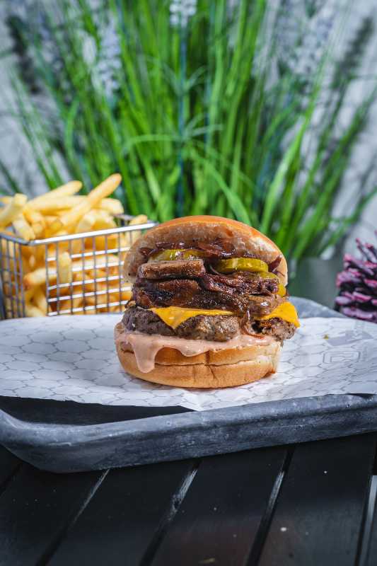 Restaurant 1900' Burger - JLT in J.L.T. - Delivery - Yalla restaurant