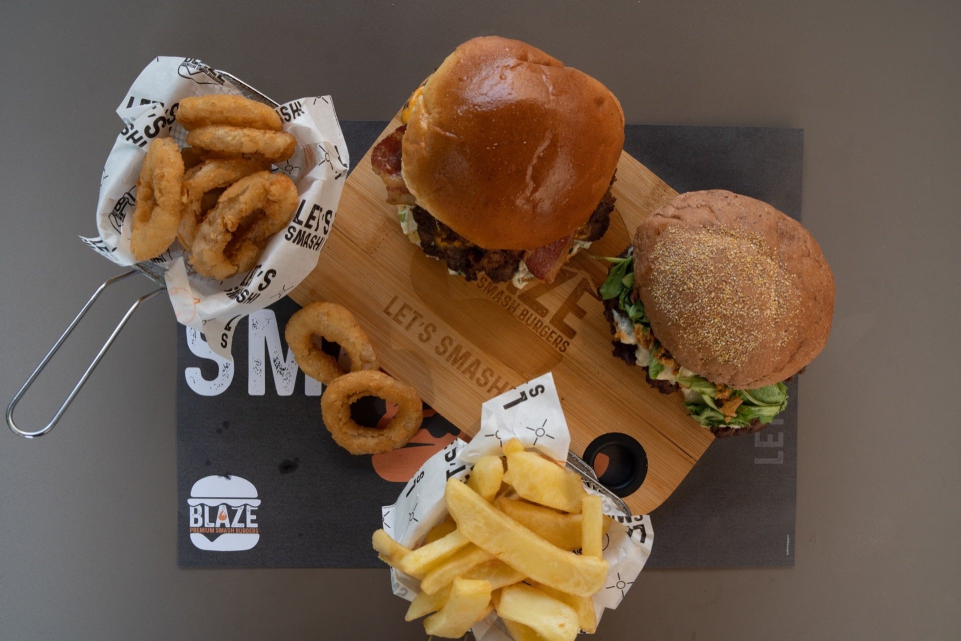 Blaze Premium Smash Burgers consegna in zona Torino Centro - Ordina su ...