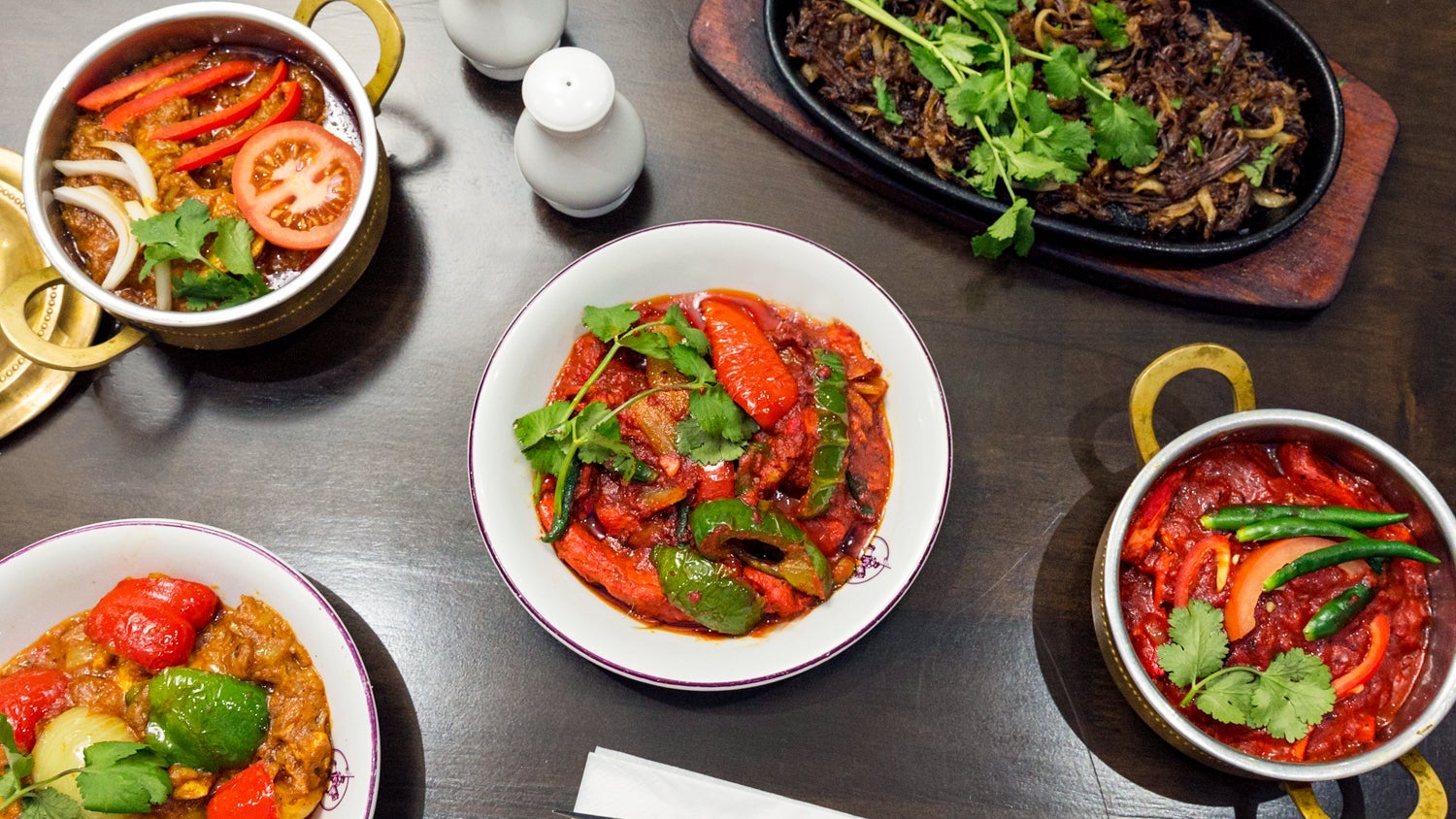 Dalchini delivery from Plasnewydd - Order with Deliveroo