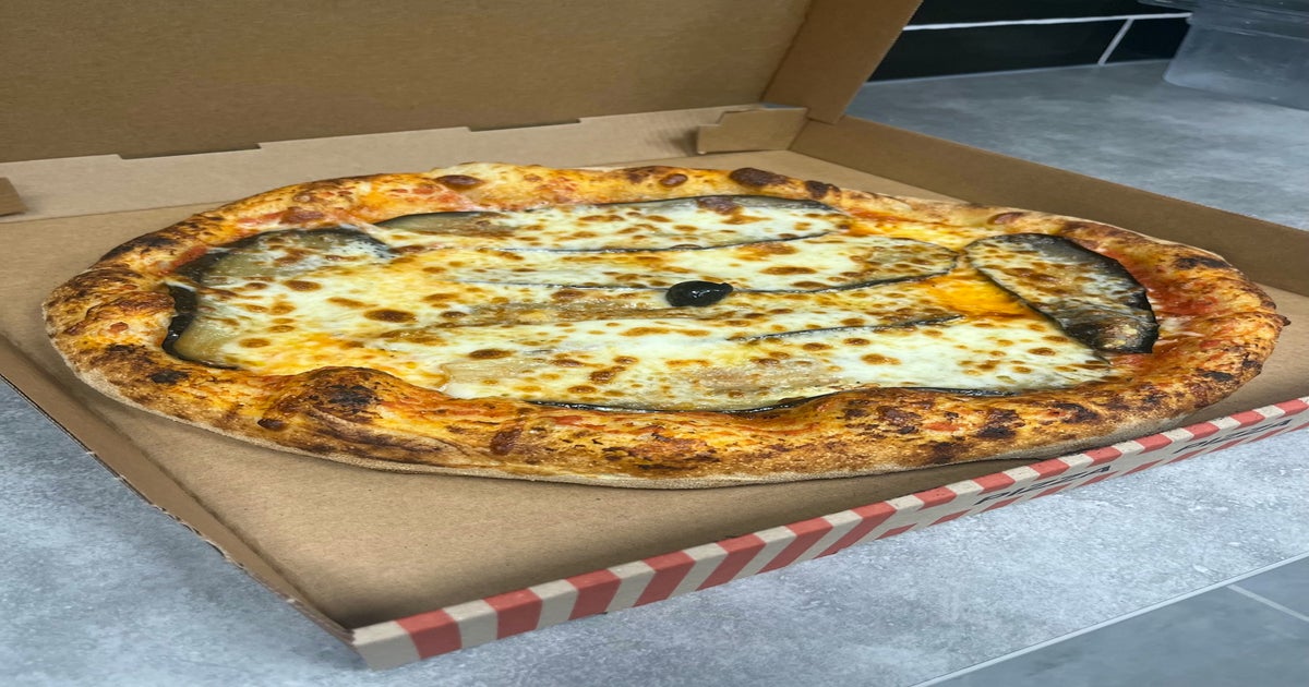 Amigos pizza 🍕 livre depuis Stade des Alpes - Commandez avec Deliveroo