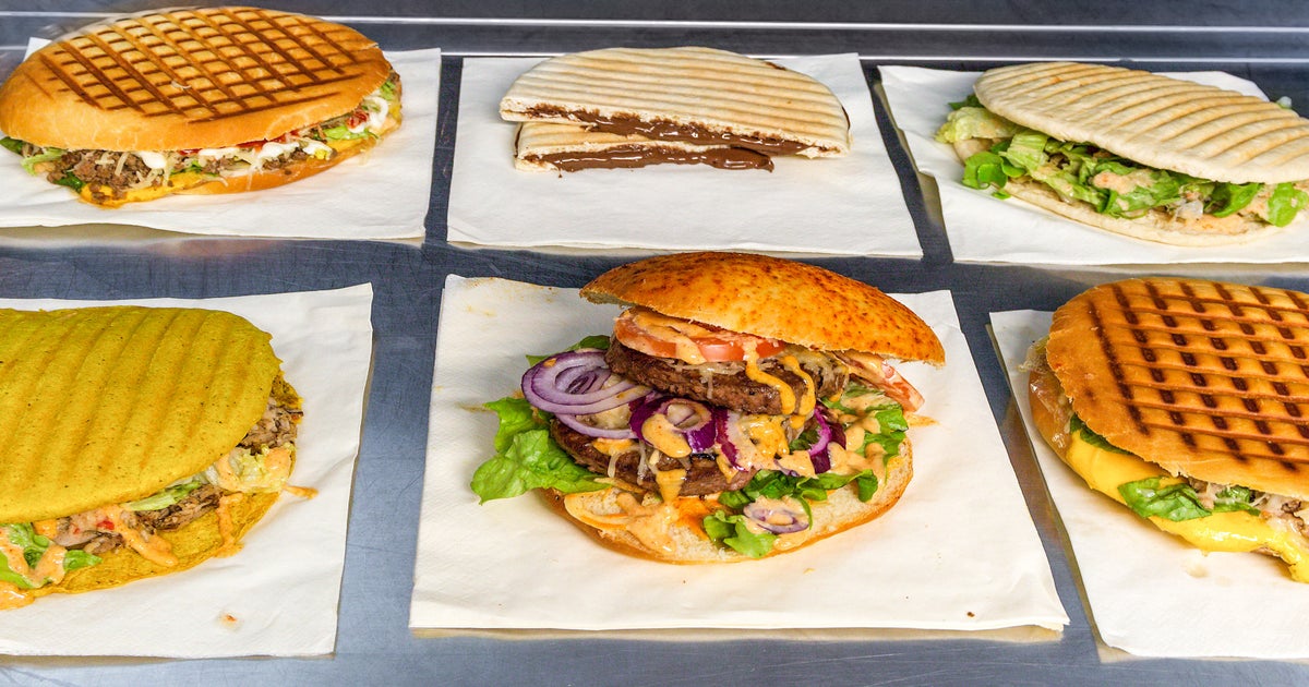 Leo’s Kitchen - Hawthorne Road delivery from Bootle - Order with Deliveroo