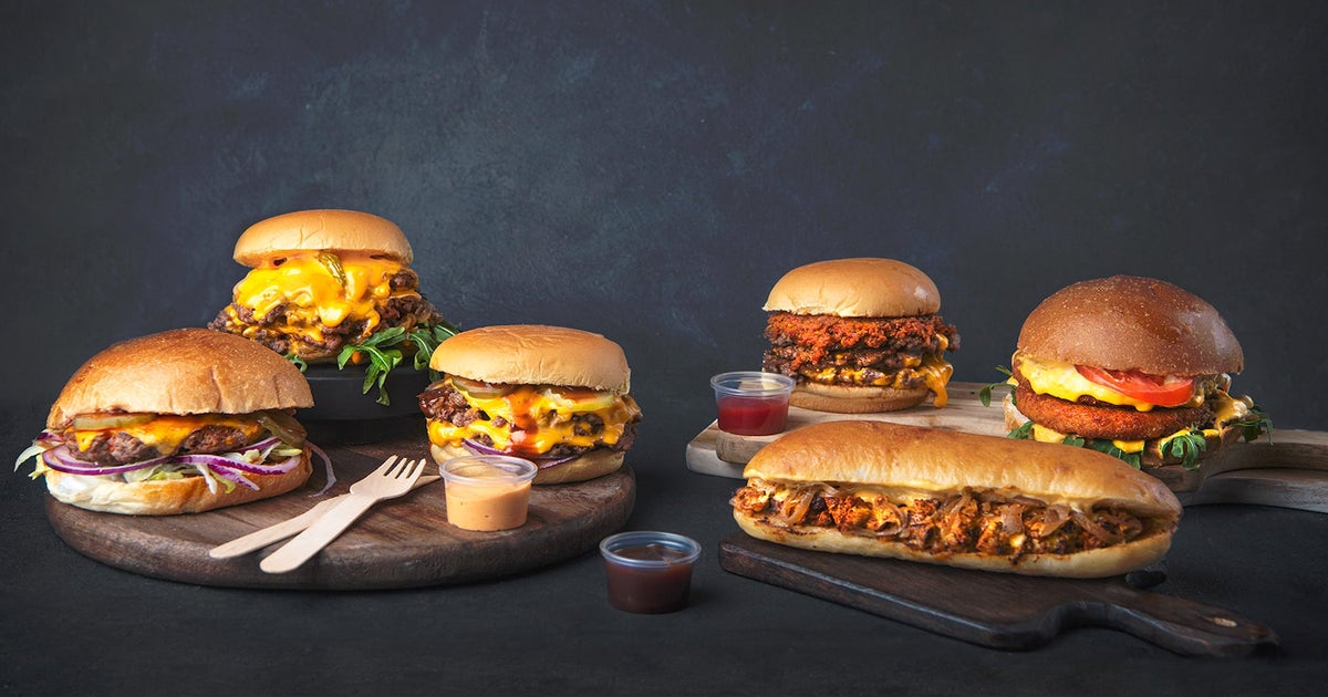 Yolo Smash burger delivery from Esplanade - Université - Order with ...