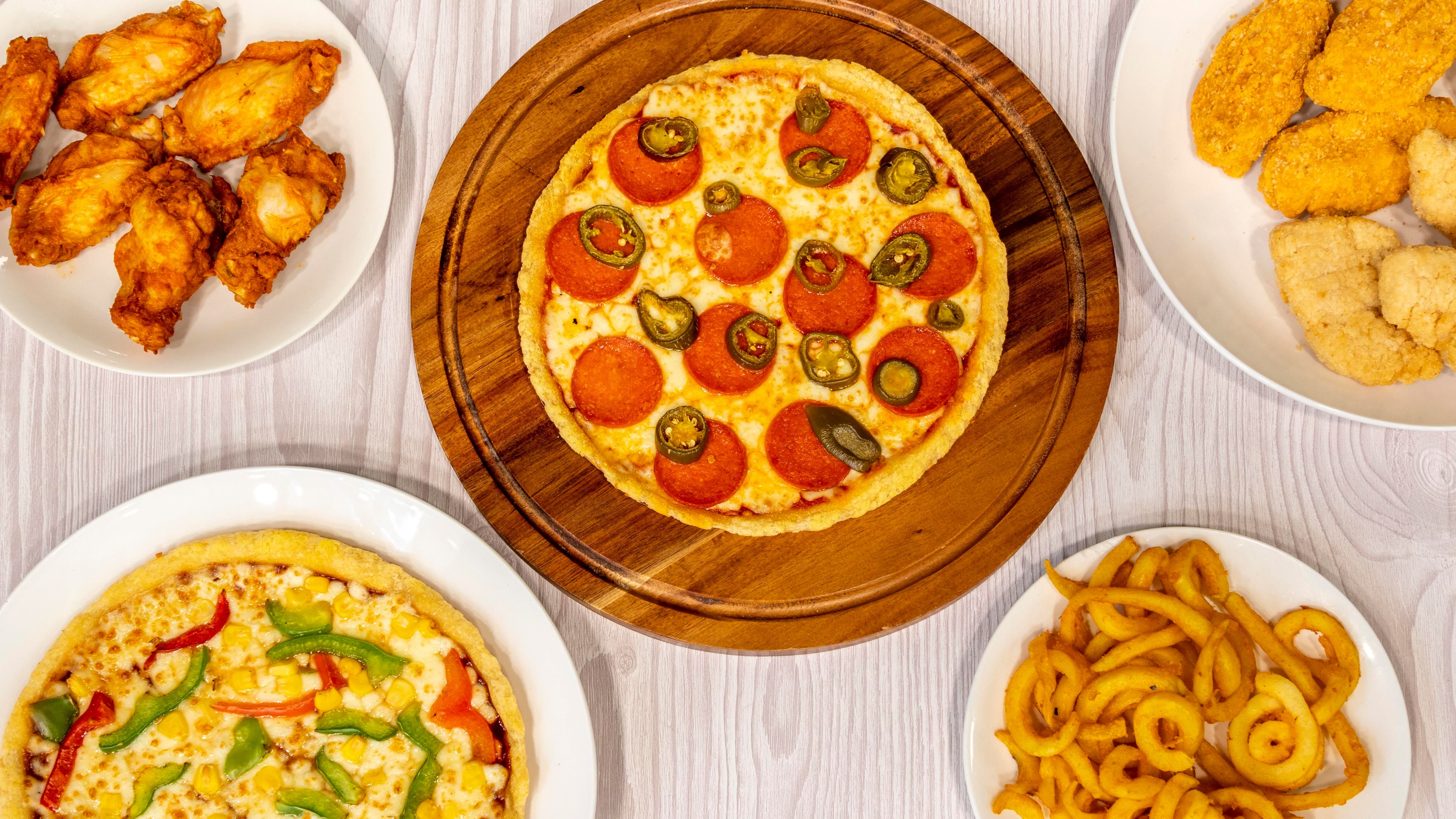 Caprinos Pizza - Eastwood delivery from Langley Mill - Order with Deliveroo