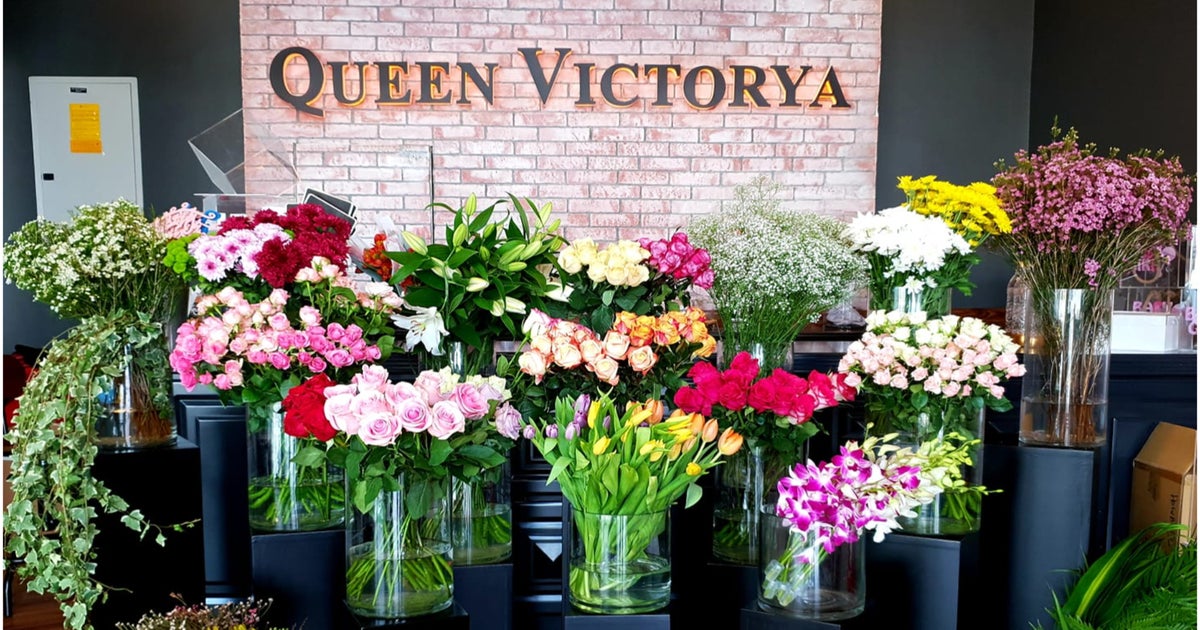 Queen Victorya Flowers delivery from Umm Al Sheif - Order with Deliveroo