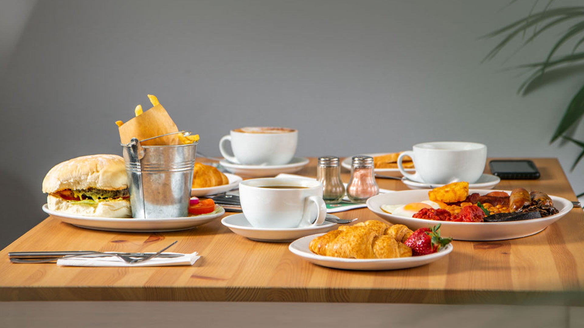 Unity Café - Derby delivery from Crewton - Order with Deliveroo