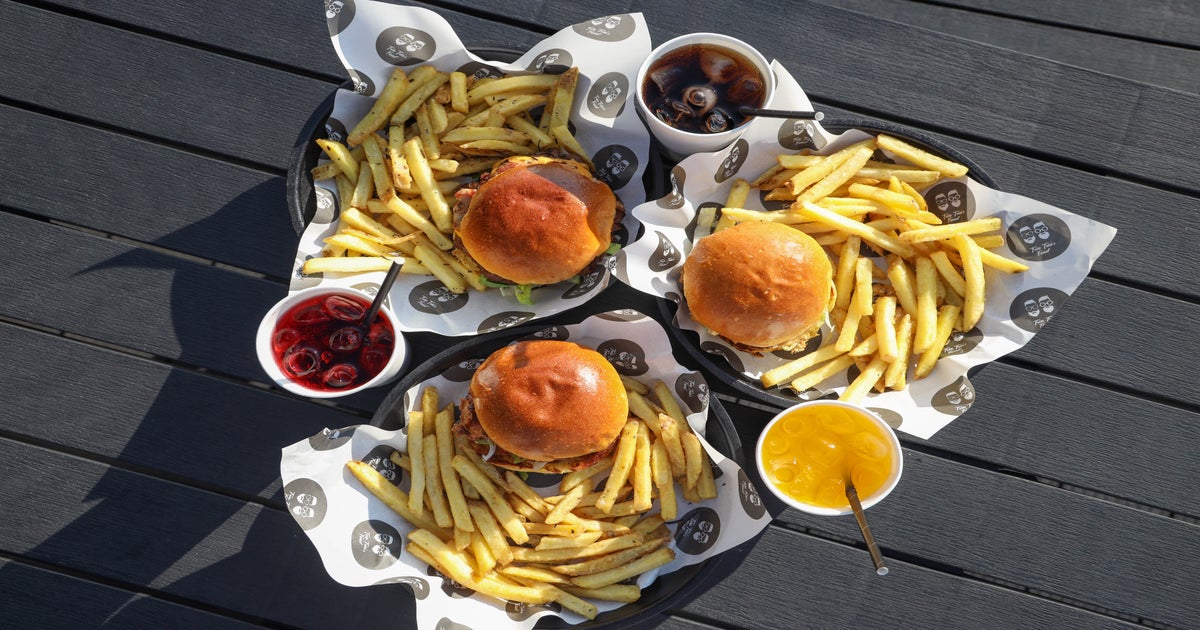 Two Two's Food delivery from Hatfield Road - Order with Deliveroo