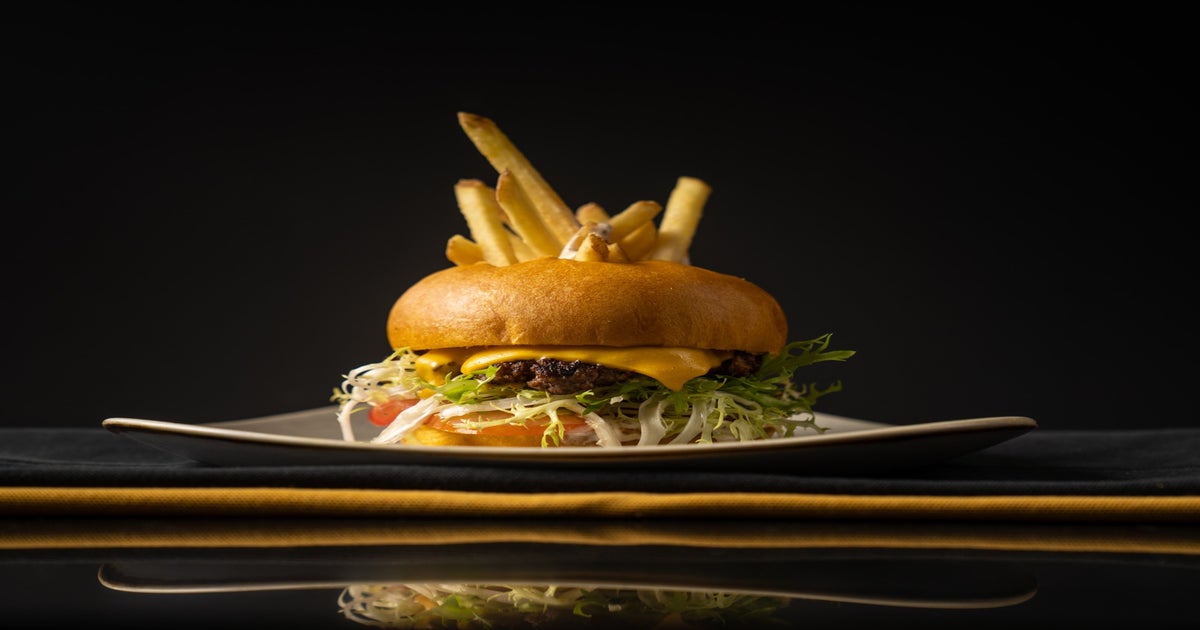 U Burger Qatar delivery from Katara Beach - Order with Deliveroo