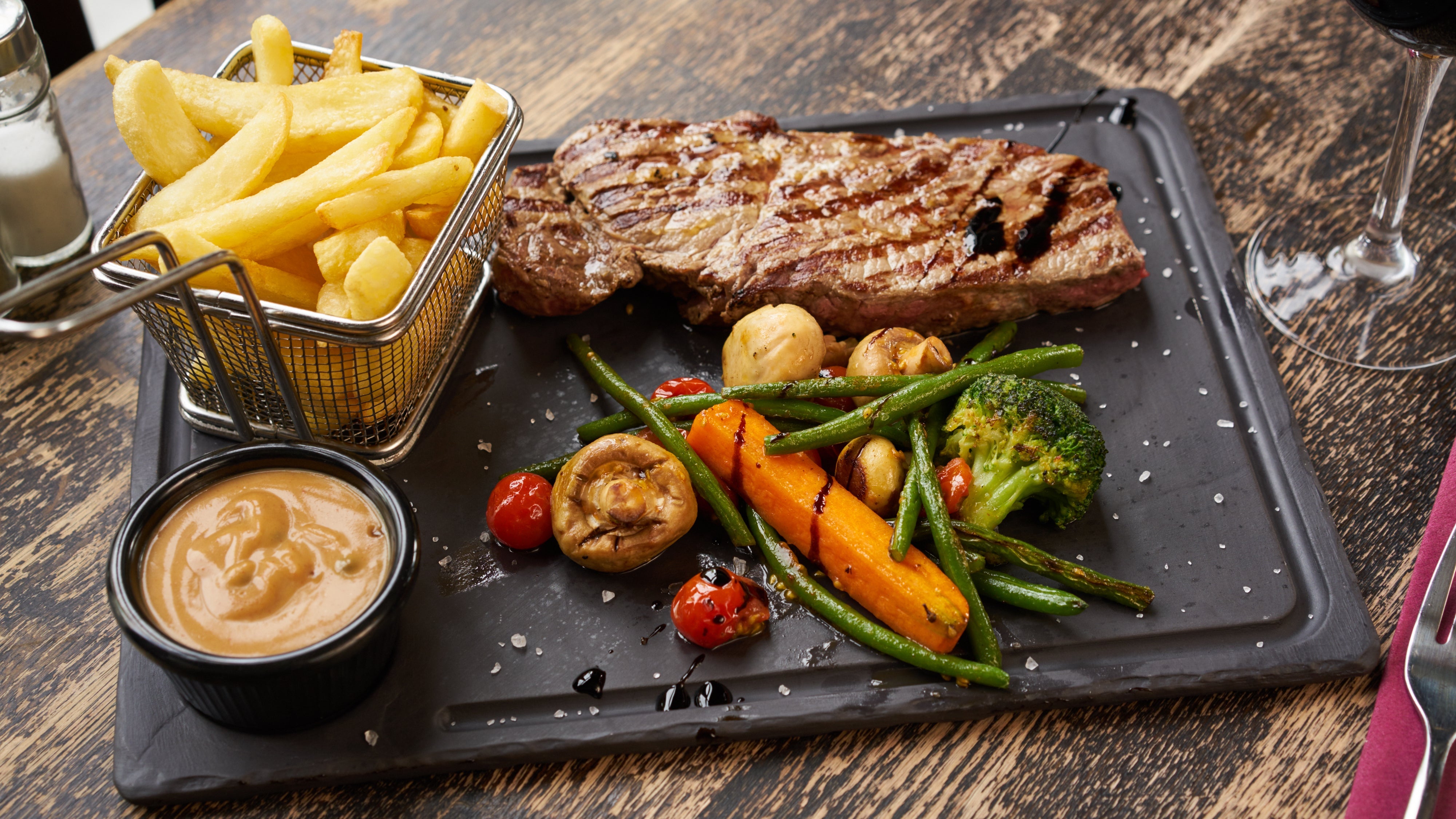 Spitfire Barbecue delivery from Bristol Centre - Order with Deliveroo