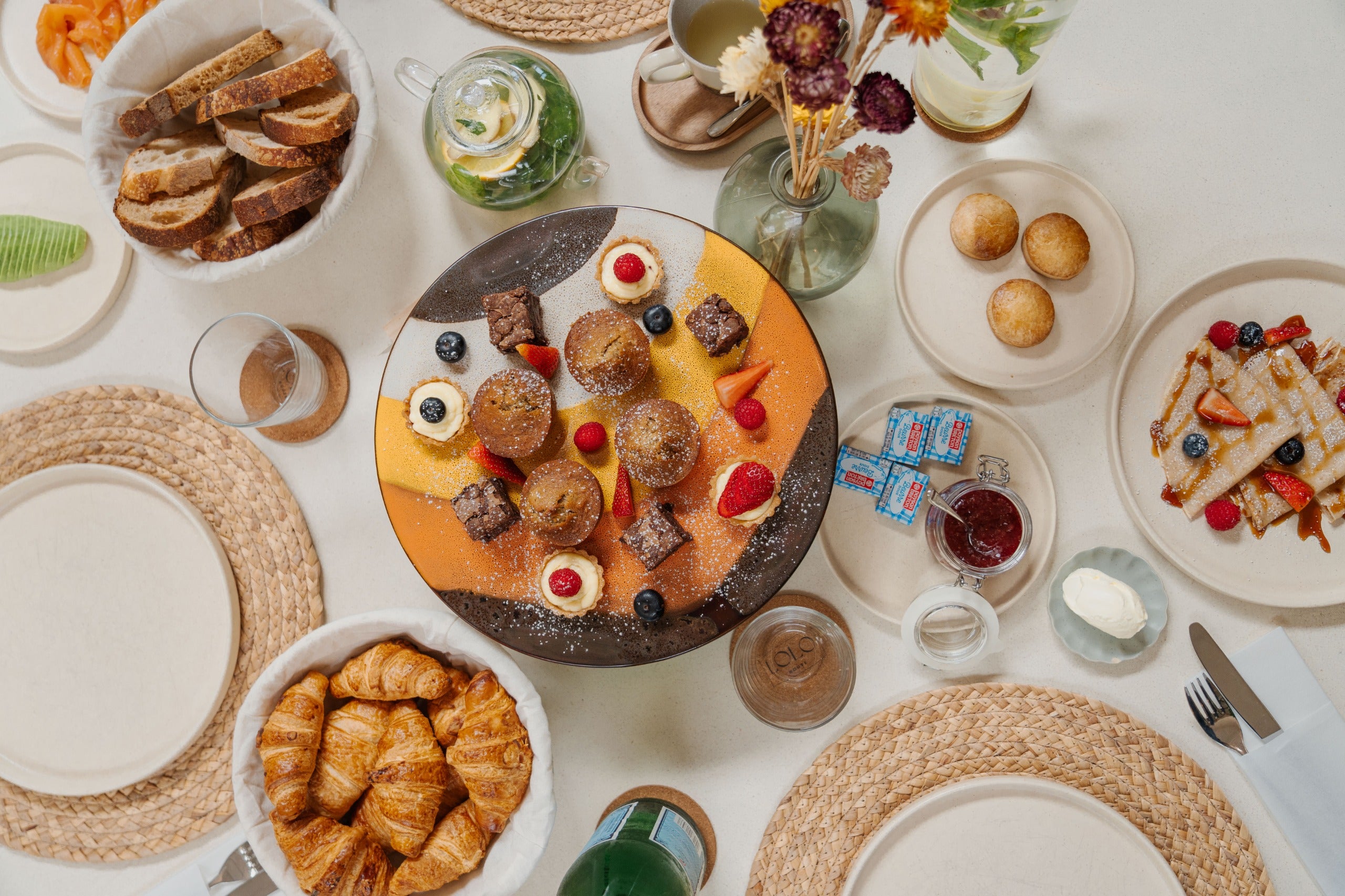 The LoLo House - Al Quoz 1 delivery from Al Quoz 1 - Order with Deliveroo
