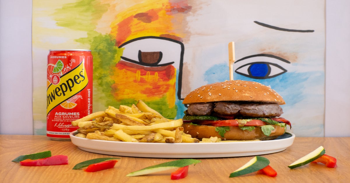 COSMO BURGER - Paris livre depuis Paris 8ème - Europe - Commandez avec ...