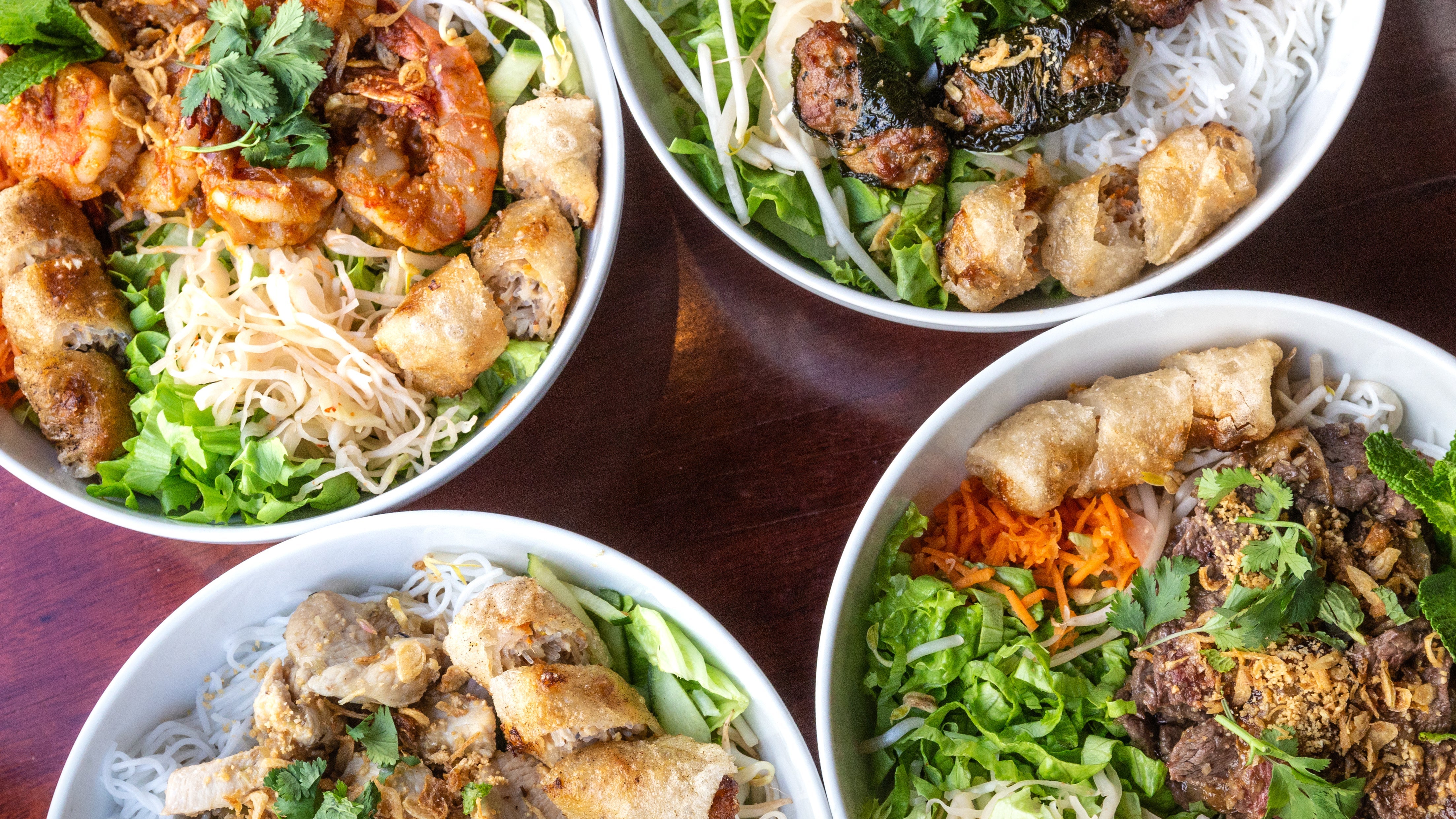 Livraison Dat Viet 🇻🇳 à Paris 14ème - Mouton Duvernet - Commandez avec ...