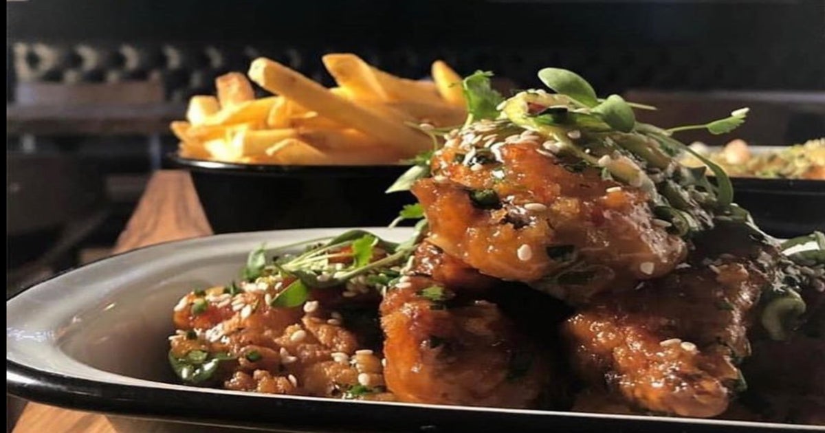 Shwings - London delivery from Whitechapel - Order with Deliveroo