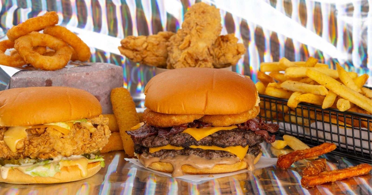 FOMO Burger | Souq Al Jami - Abu Dhabi delivery from Grand Mosque ...